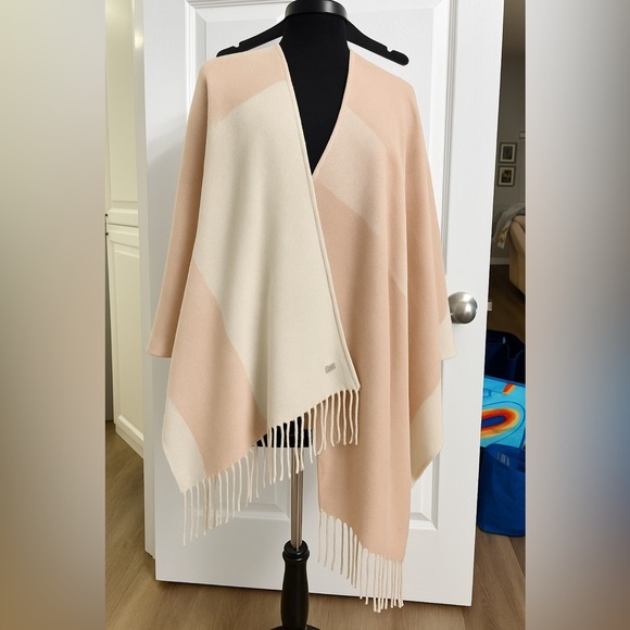 Soia & Kyo | Accessories | Soft Neutral Fringe Wrap Cape Poncho Cozy ...